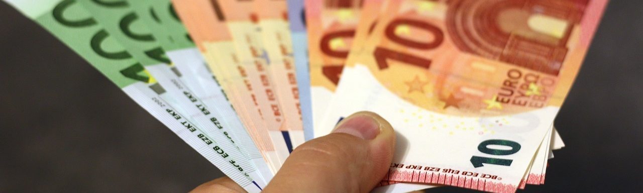 Quel est le smic net pour 39H de travail en 2025 ? | Mes-Allocs.fr Quel est le smic net pour 39H de travail en 2025 ? | Mes-Allocs.fr